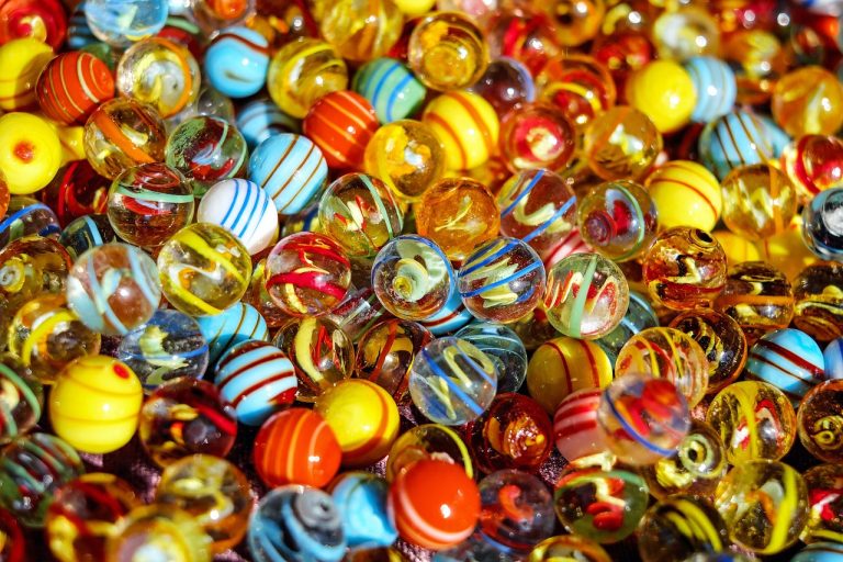 Akro Agate Marbles: Complete Identification and Value Guide - Vintage ...